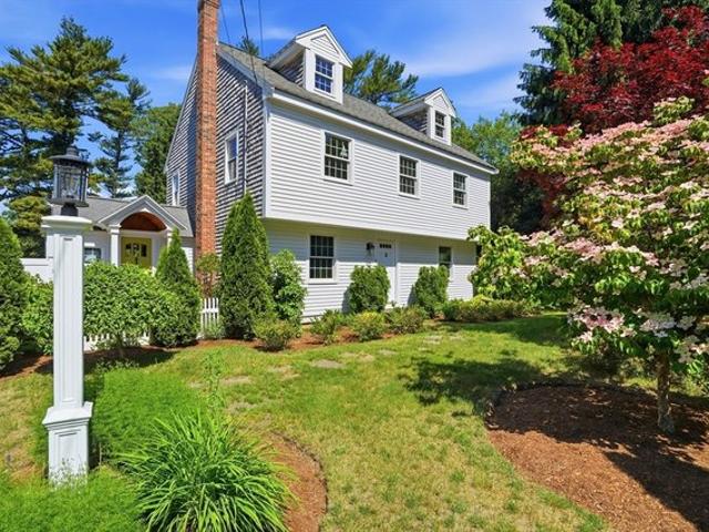 26 Acorn St, Duxbury, MA 02332