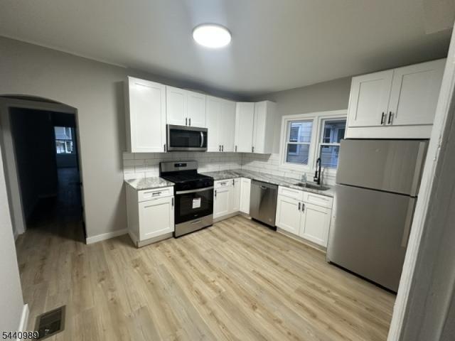 26 Abbett Ave