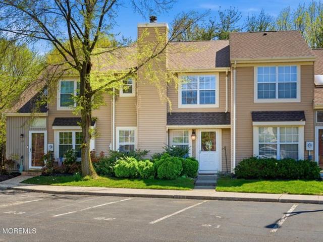 26 Alameda Ct, Eatontown, NJ 07724