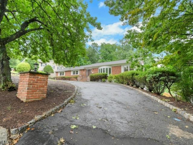 26 Alpine Dr