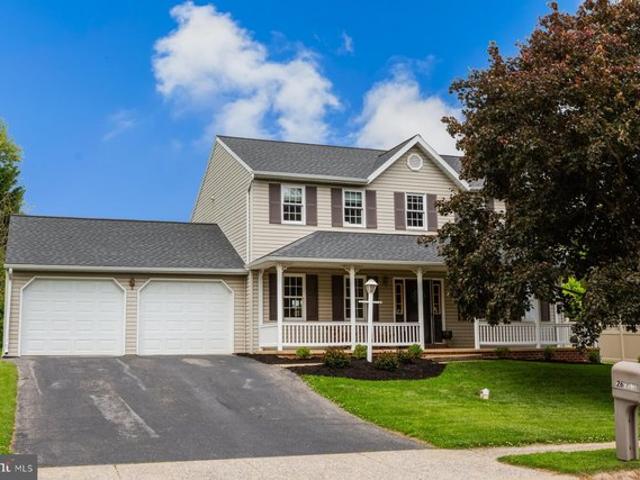 26 Apricot Ave, Leola, PA 17540