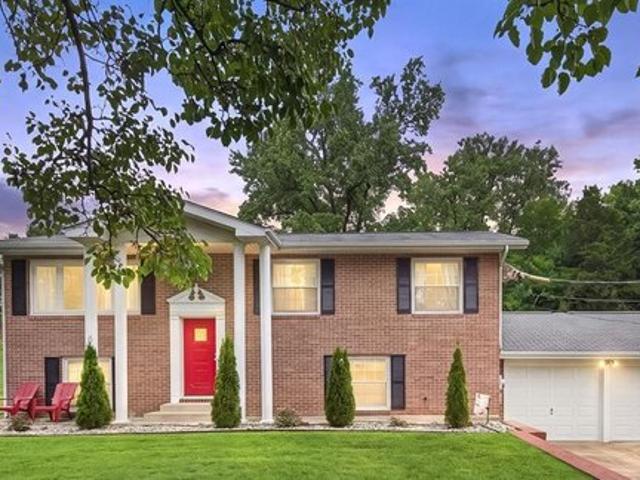 26 Arnold Dr, Dupo, IL 62239