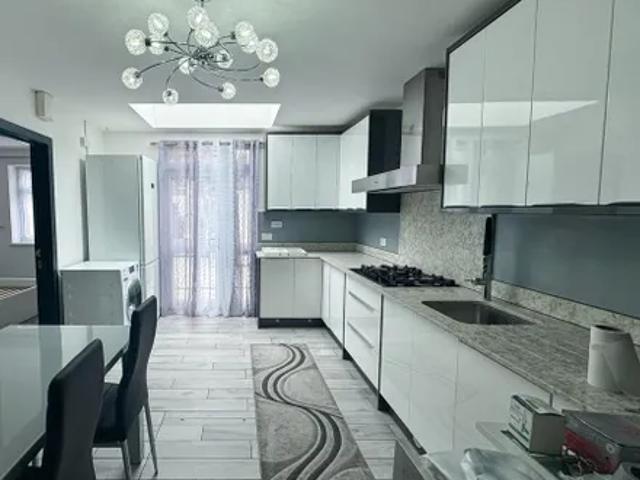 26 Arundel Close, London, E15 1UH, United Kingdom | 2 bed house for rent #167775199 | Rentberry