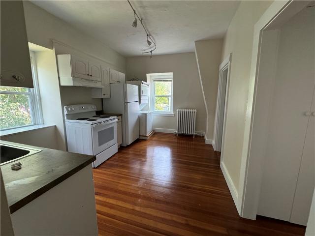 26 Ayrault St, Unit 3, Newport, RI 02840 | Compass