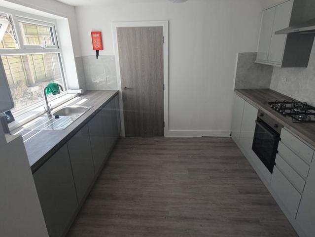 26 Bertram Street 4 bed house to rent £2,400 pcm £554 pw
