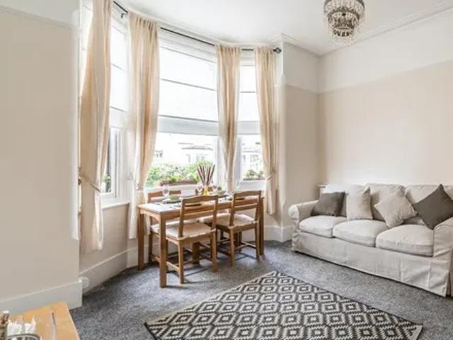 26 Bickersteth Road, London, SW17 9SG, United Kingdom | 2 bed house for rent #168182375 | Rentberry