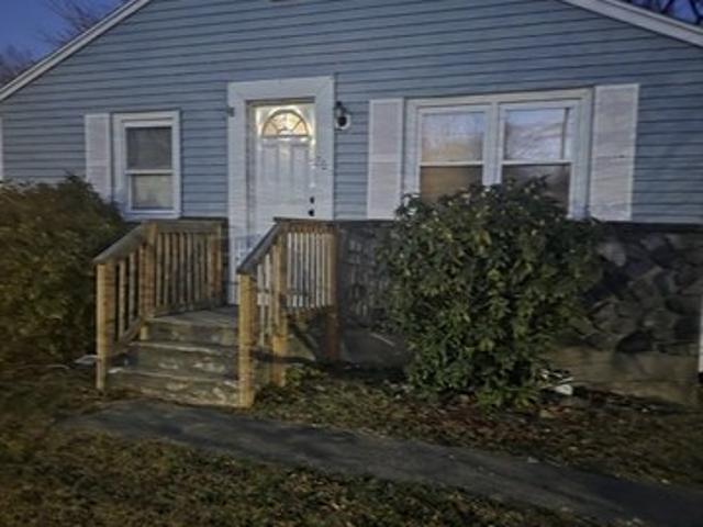 26 Bouve Ave, Brockton, MA 02301