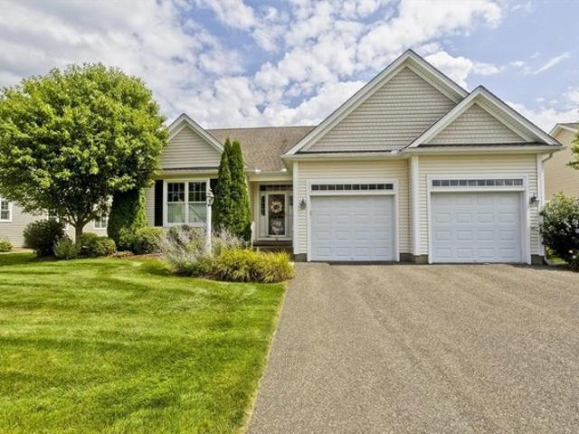26 Bluegrass Dr Unit 26, East Longmeadow, MA 01028