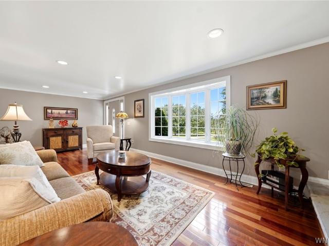 26 Brookside Drive