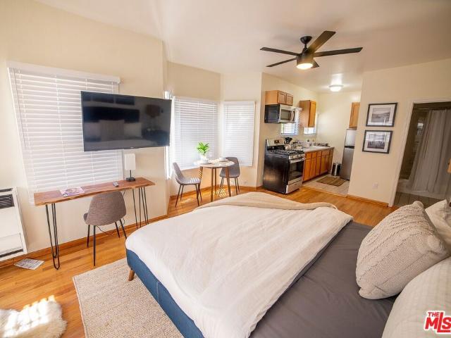 26 Breeze Avenue 6