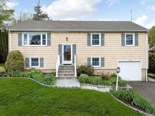 26 Cambridge Dr, Greenwich, CT 06831