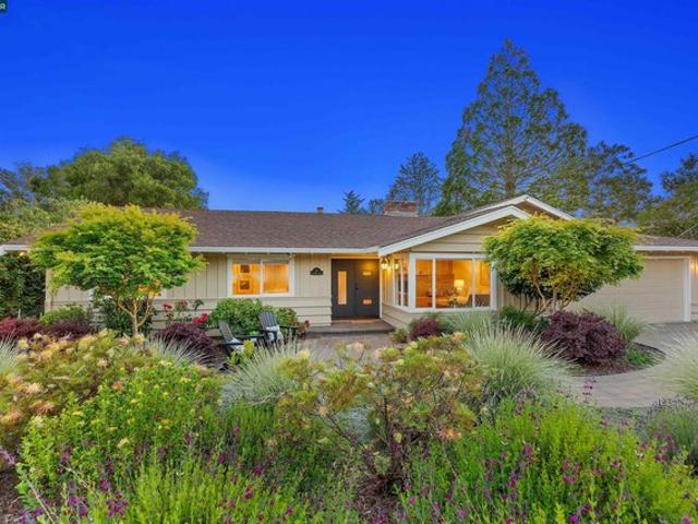 26 Carisbrook Dr, Orinda, CA 94563