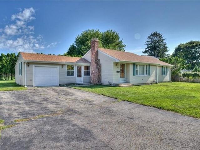 26 Central Ave, Warren, RI 02885