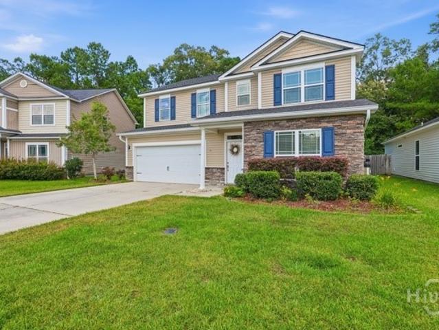 26 Chapel Lake Drive N