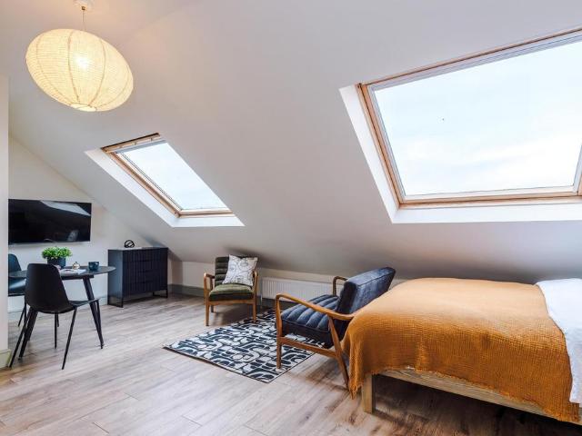 26 Consort Terrace, Leeds LS3 Studio to rent £1,017 pcm £235 pw