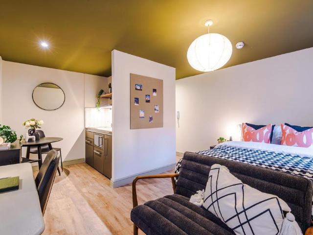 26 Consort Terrace, Leeds LS3 Studio to rent £1,043 pcm £241 pw