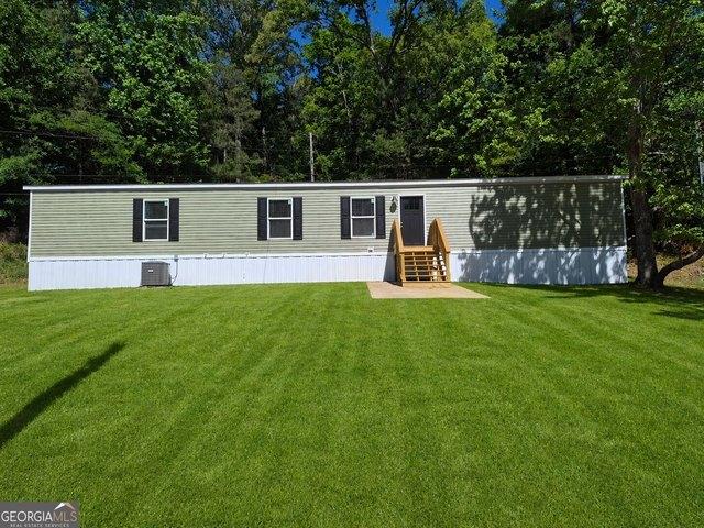26 Club Cir, Ellenwood, GA 30294