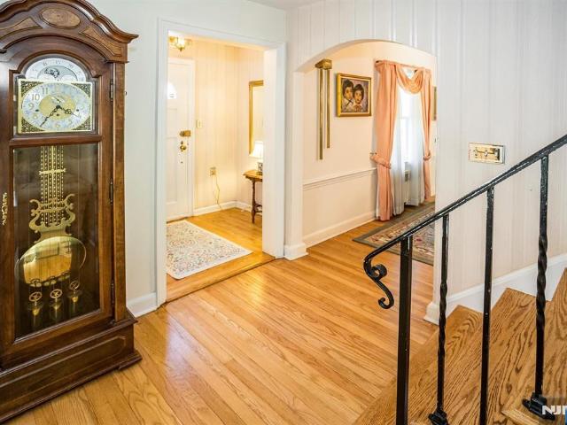 26 Crestview Hill Road