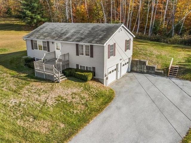 26 Cyr Ct, Bennington, VT 05201