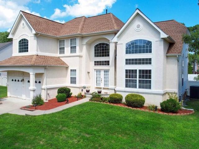 26 Daisy Dr, Egg Harbor Township, NJ 08234