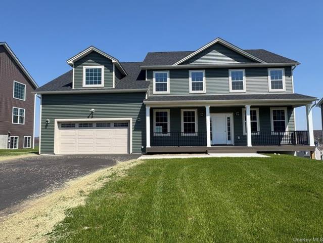 26 Dartmouth Dr, Poughkeepsie, NY 12603