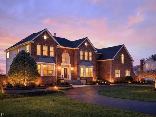 26 Davenport Way, Hillsborough Twp, NJ 08844