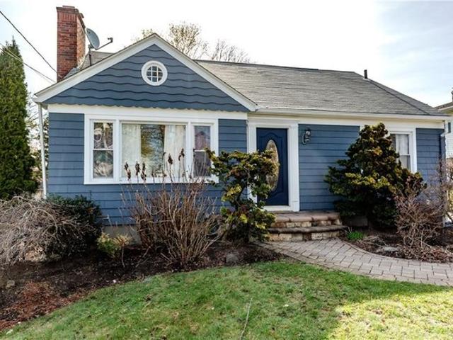 26 Dover Ave, East Providence, RI 02914