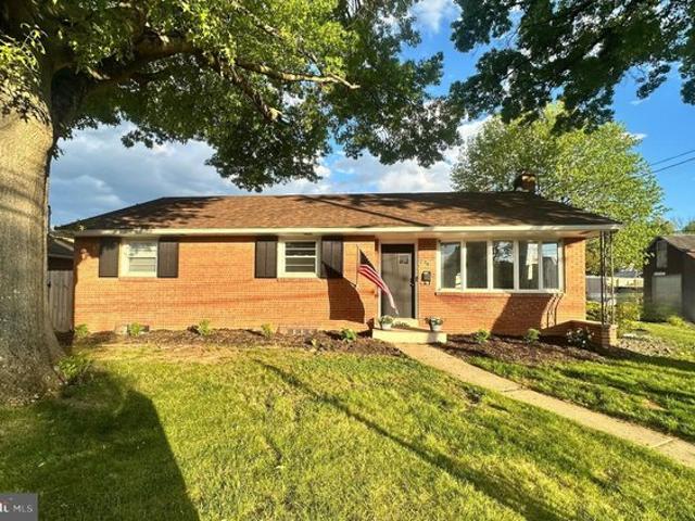 26 E Cedar St, Fleetwood, PA 19522