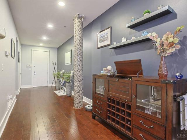 26 E 6th Street