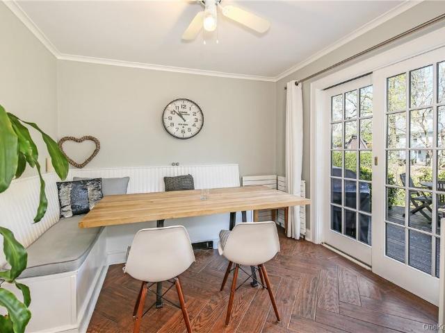 26 Earlwoode Drive