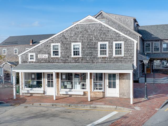 26 Easy St, Unit 3, Nantucket, MA 02554 | MLS #92852 | Compass
