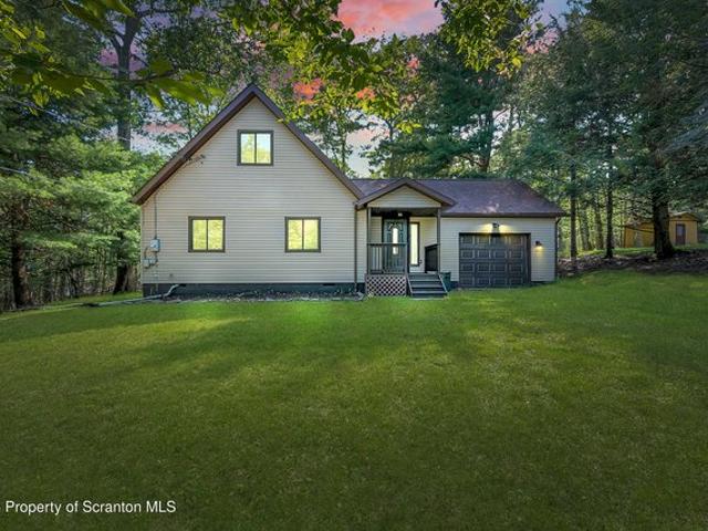 26 Fir Ln, Thornhurst, PA 18424