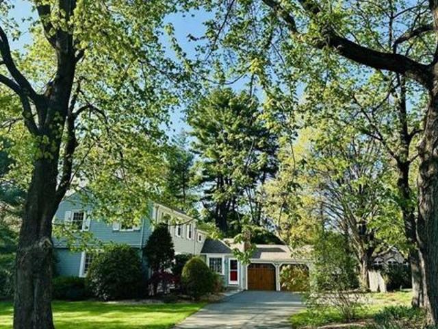 26 Forest Hills Dr, West Hartford, CT 06117 in West Hartford, Connecticut