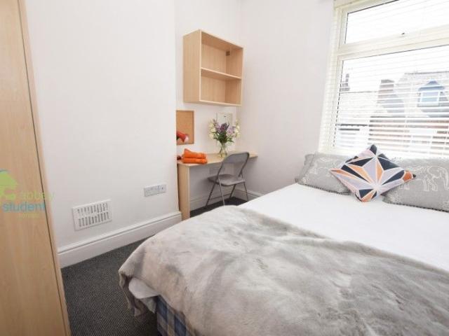 26 Garden Lane, CH1 4EN