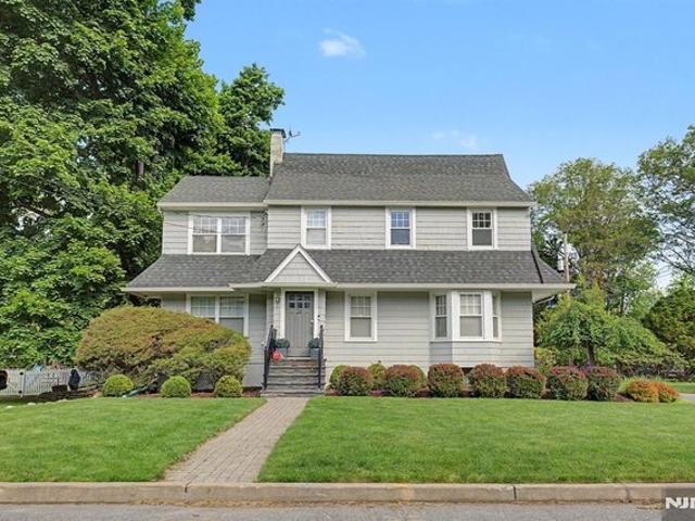 26 George St, Allendale, NJ 07401