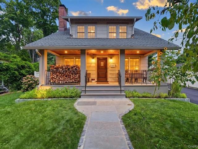 26 Gedney Ter, White Plains, NY 10605