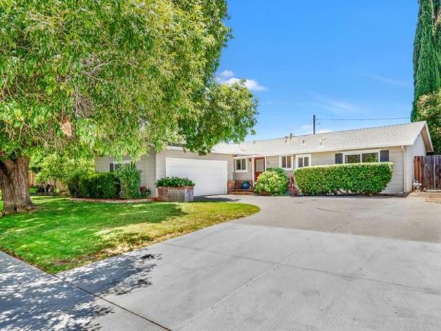 26 Gibson Rd, Woodland, CA 95695