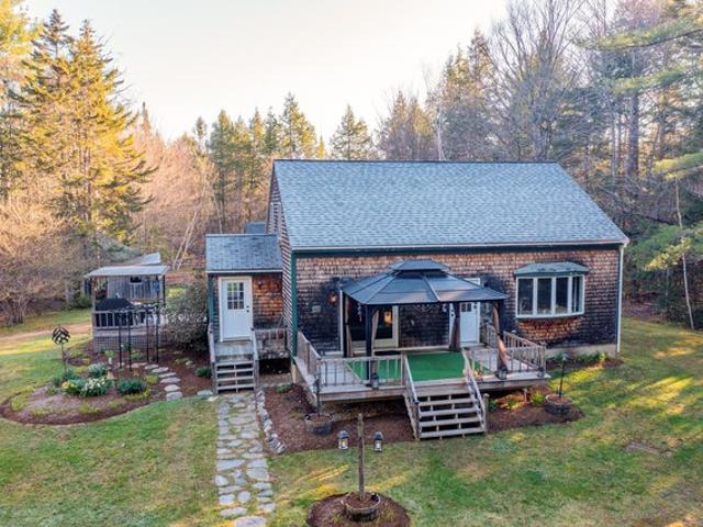 26 Grampys Way, Swanville, ME 04915