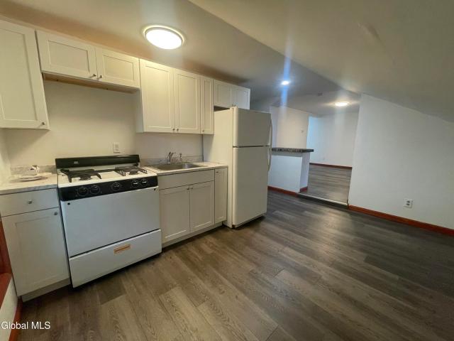 26 Grand Street # Apt 2