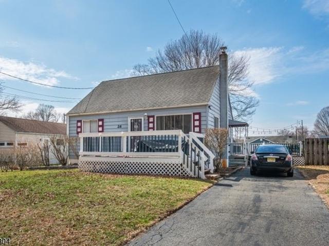 26 Green Rd, Mine Hill, NJ 07803