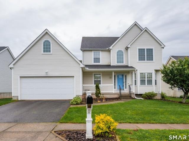 26 Greenview Ter, Middletown, CT 06457