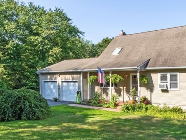26 Gregory Rd, Lebanon, CT 06249