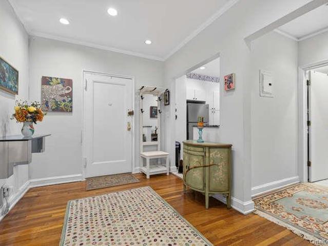 26 Hamilton Pl, Unit A2, Garden City, NY 11530 | MLS #993123 | Compass