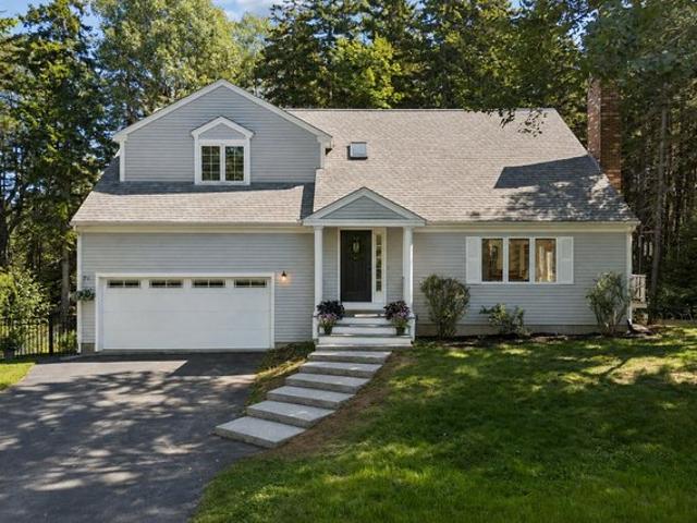 26 Hannaford Cove Rd, Cape Elizabeth, ME 04107