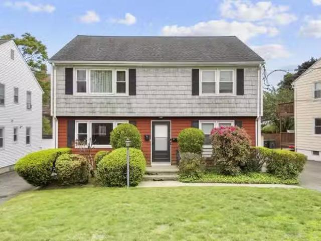 26 Hackett Circle North, Stamford, CT 06906