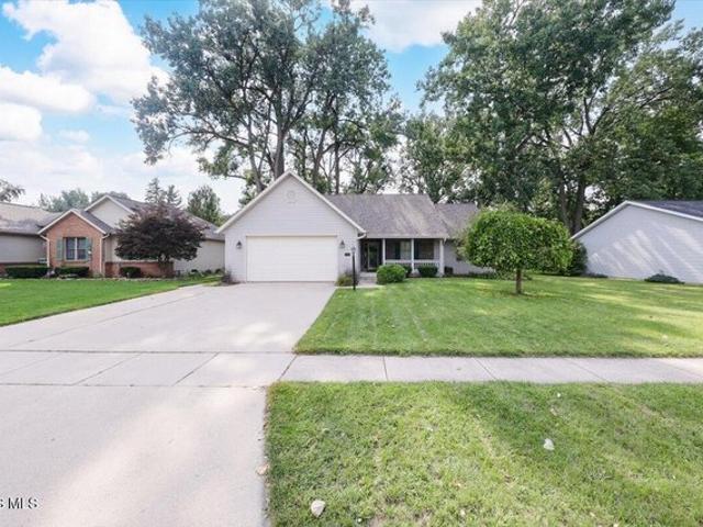 26 Hawthorne Dr, Delta, OH 43515