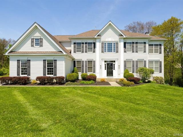 26 Hayden Ct, Poughkeepsie, NY 12603