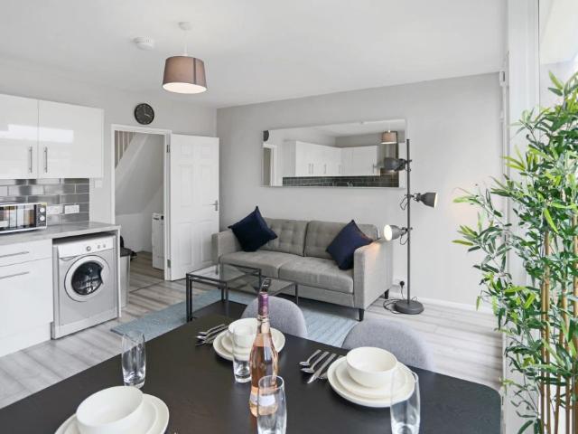26 Hereford – Room 1