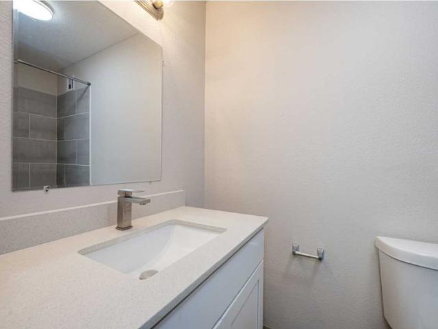 26|Hundred Residences 1 Bedroom Apartment for Rent at 2600 Moeling St, Lake Charles, LA 70615