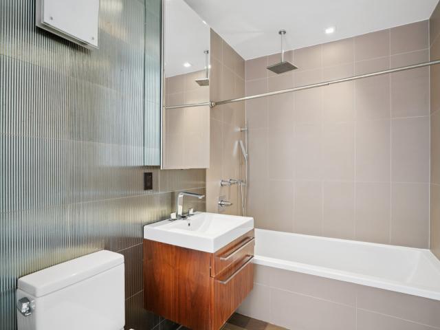26 Jackson Avenue, Unit 802